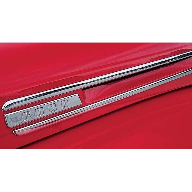 Hood side trim, stainless (4 horizontal trim strips the FORD badges ...